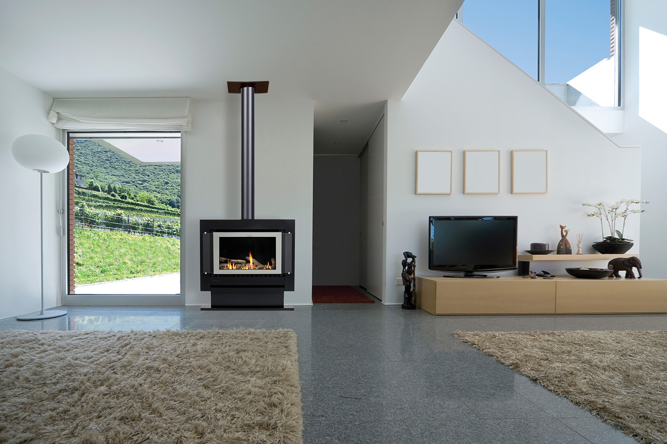 Rinnai Neo Freestanding Gas Fire | Gas | Oakleys Bathroom Supplies